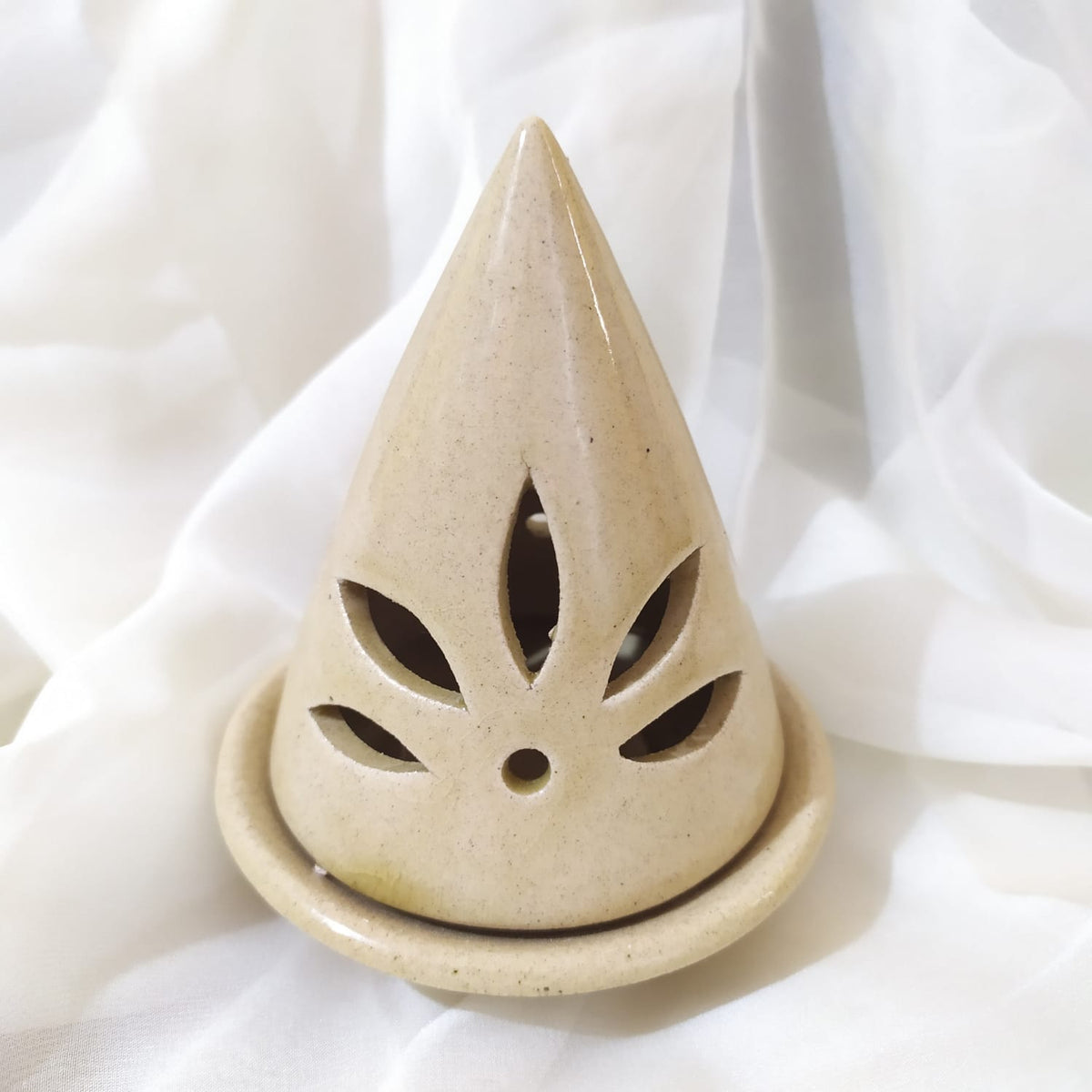 Ceramic Incense Burner Cone Sandy Soft Colors – Fern